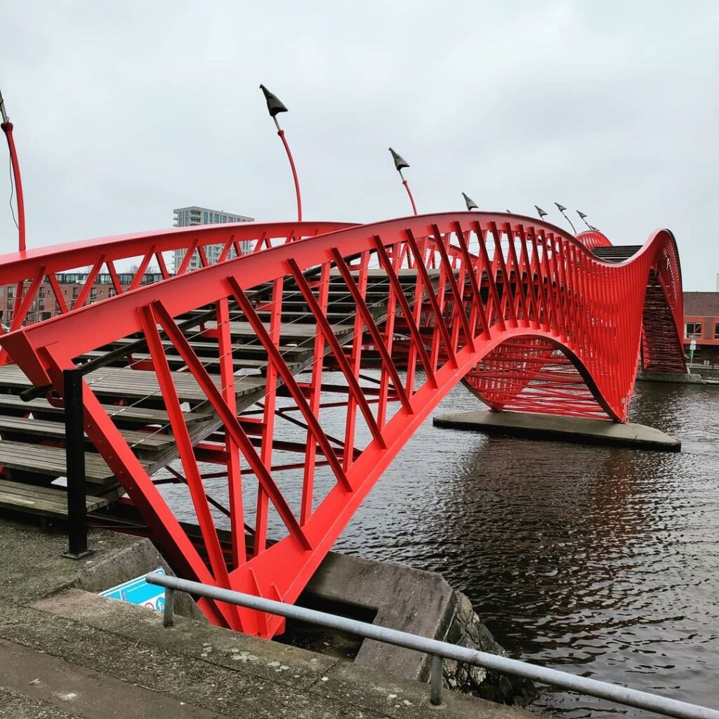 How many bridges are there in Amsterdam?